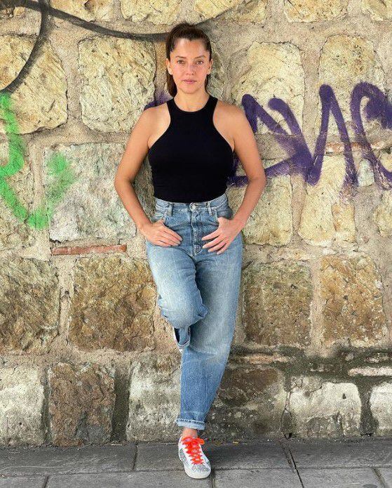 Sara Maldonado se mete a la piscina completamente desnuda | En El Radar