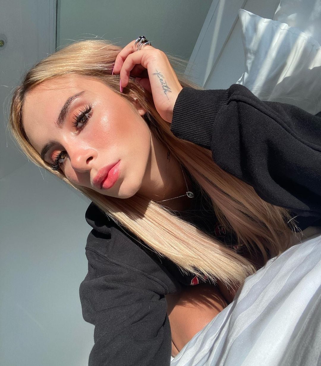 Fernanda Moreno eleva la temperatura al posar con un body transparente | En El Radar