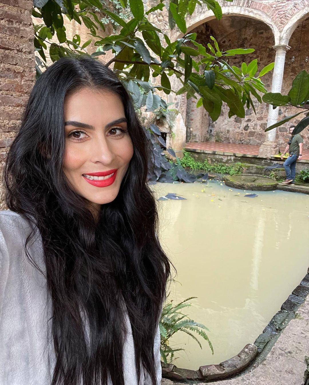 María León hace topless en lago y deja a sus fans sin palabras | En El ...