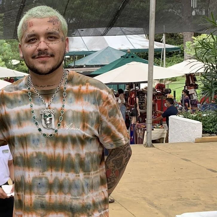Christian Nodal vuelve a sorprender con su nuevo look, ahora pelón | En ...