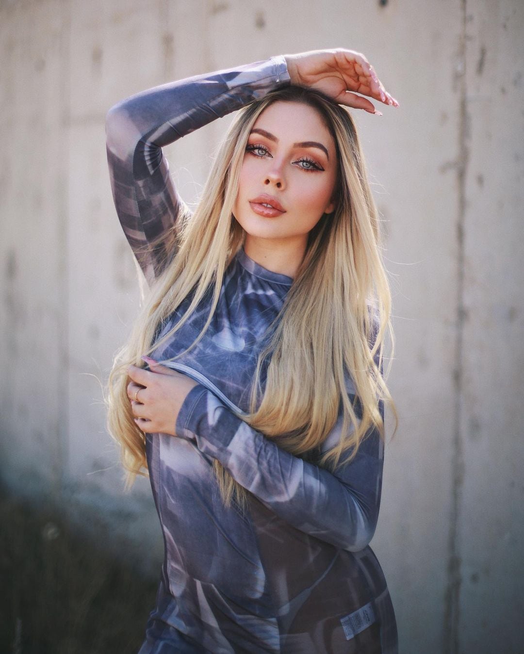 Maya Nazor disfruta su soltería y enseña su bronceado con un diminuto ...