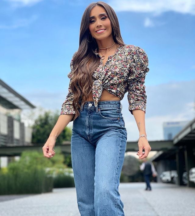 Alex Garza presume su cuerpazo con pequeño bikini negro | En El Radar