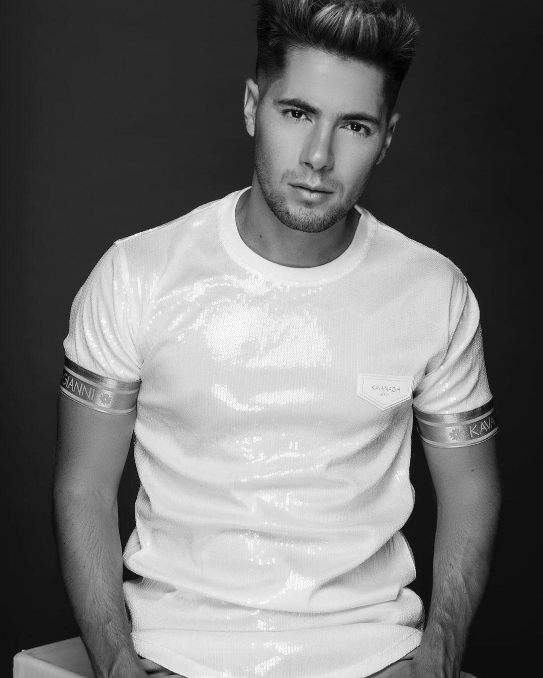 Neo Pinto presenta su nuevo sencillo “Con Amor” | En El Radar